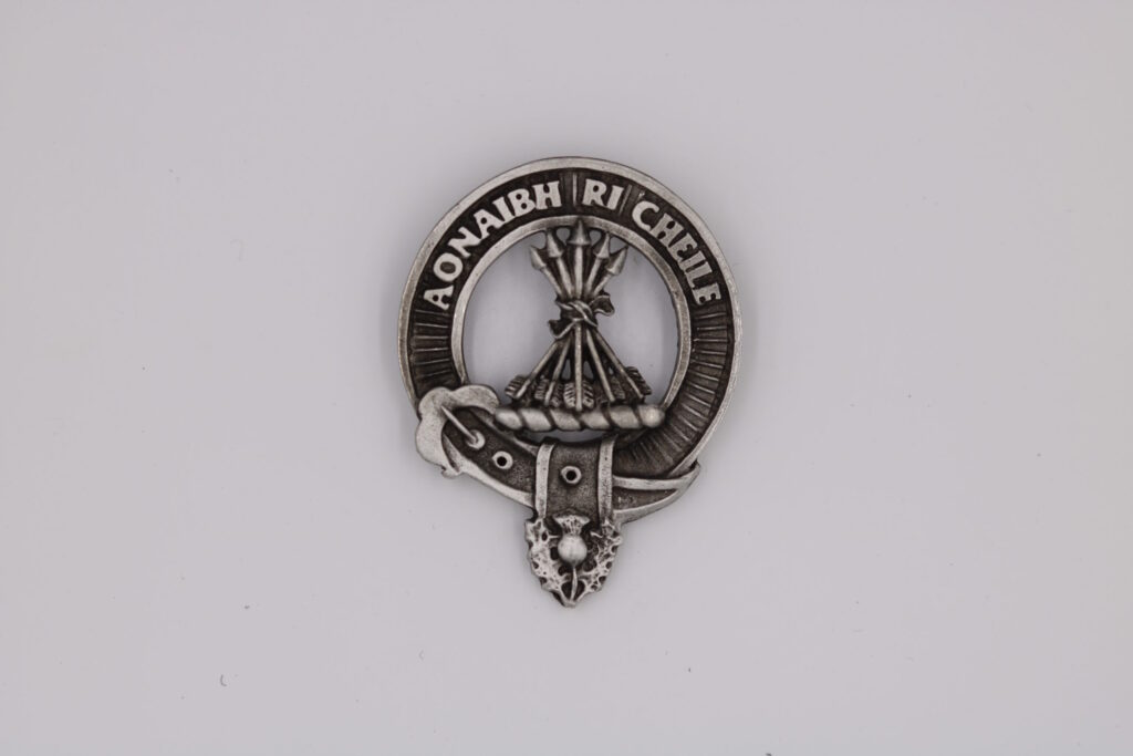 Cameron Clan Crest Cap Badge - Grandfather Scottish